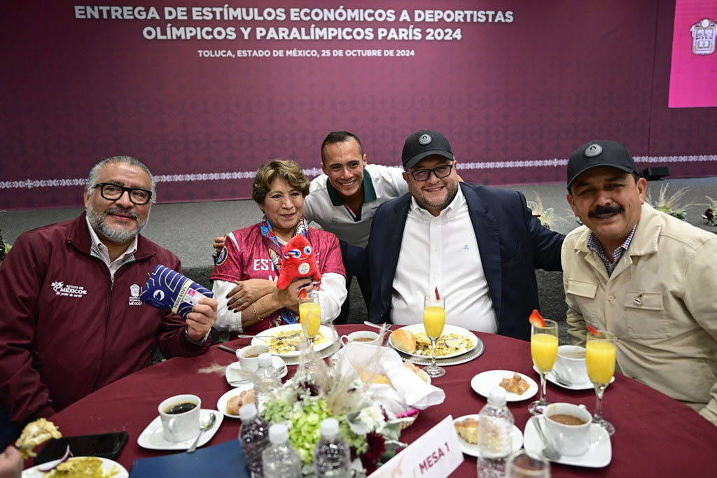 Juntos gobernadora Delfina Gómez y José Ramón López